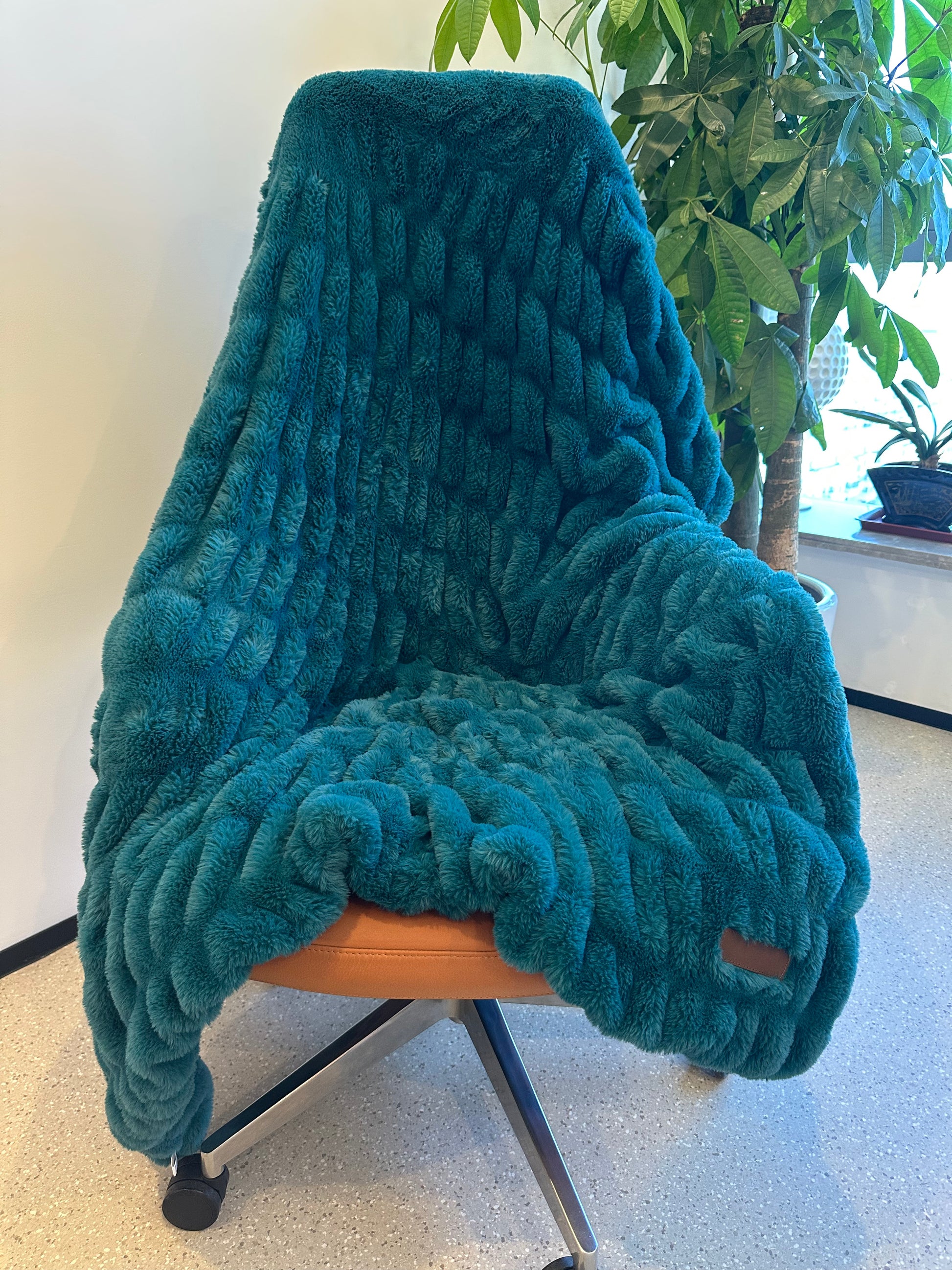 Holiday Blanket – Osaic Events Shop